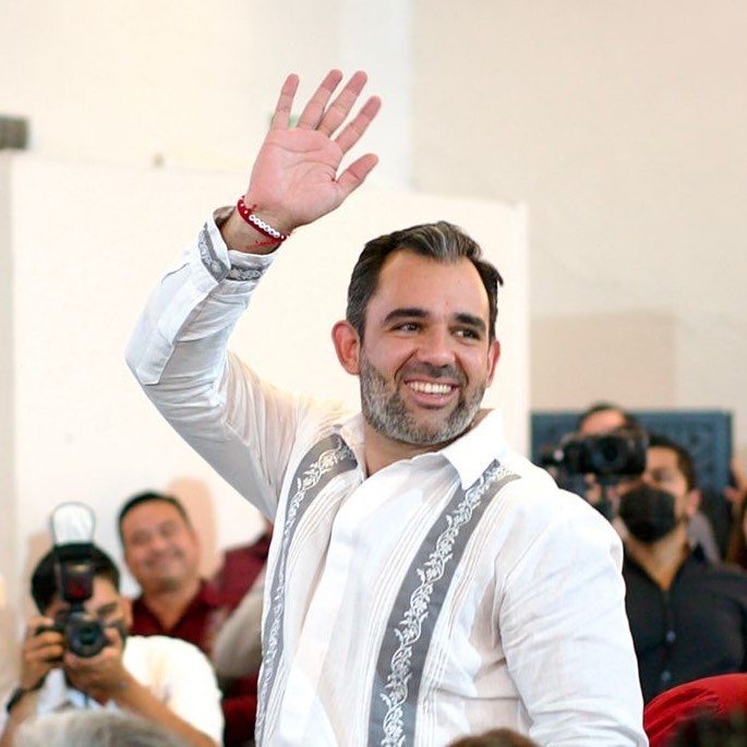 Por el momento no quiero ser candidato: Américo V. Santiago