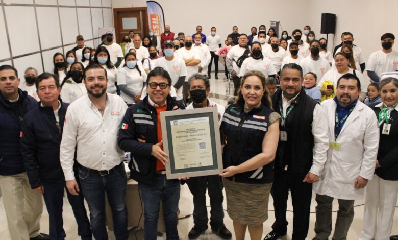 Entrega IMSS distintivo ELSSA a MESIL - Daisy Herrera