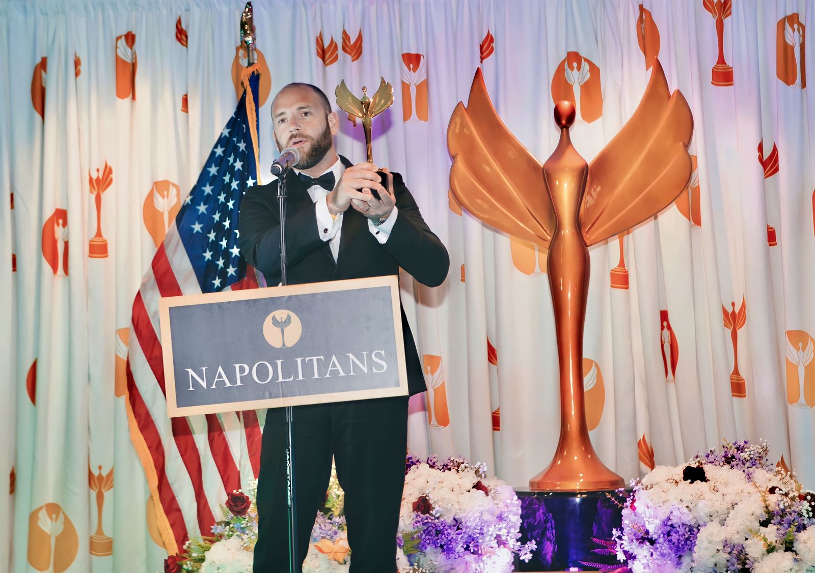Destaca Daniel Santos en los Napolitan Victory Awards - Daisy Herrera