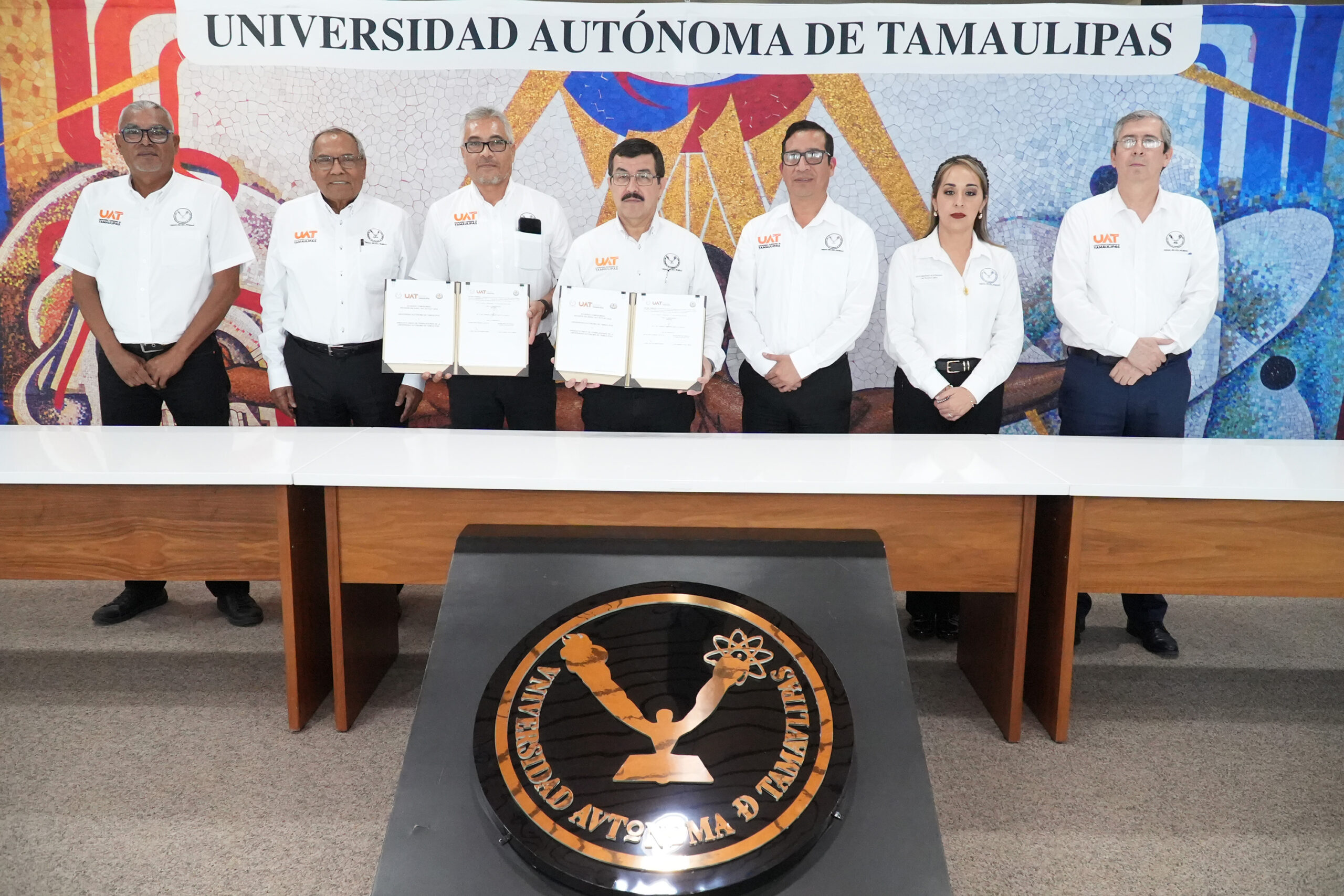 Preside Dámaso Anaya la firma del contrato colectivo - Daisy Herrera